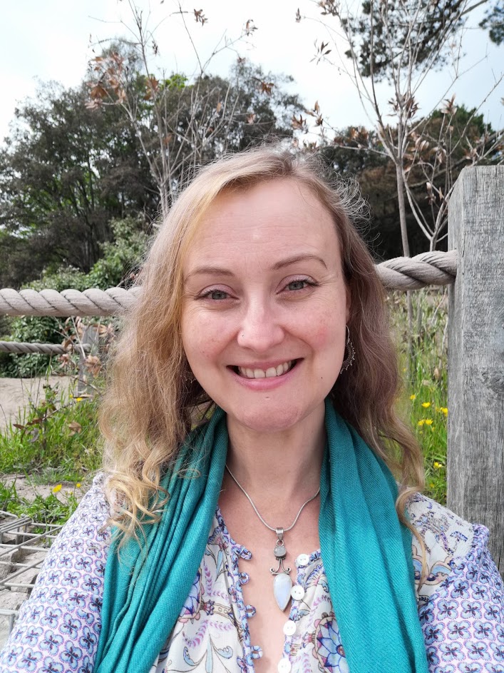 Helen Elliott's Instagram, Twitter & Facebook on IDCrawl